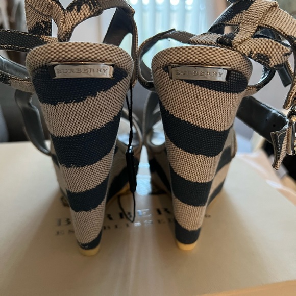 Burberry | Shoes | Nib Burberry Farrah Powder Blue And Off White ...